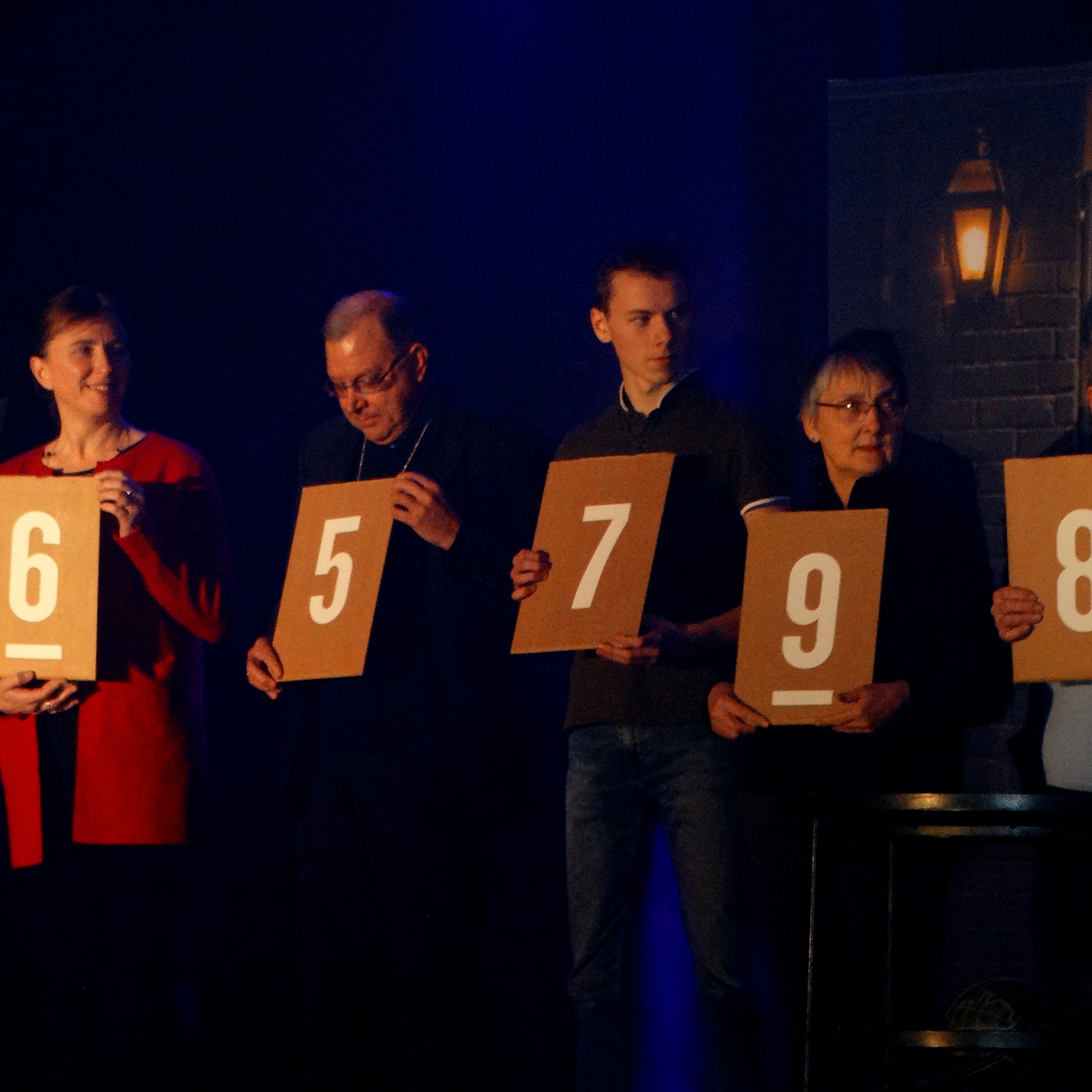 KRIS CAROL - Magicien, Mentaliste, Hypnotiseur de spectacle